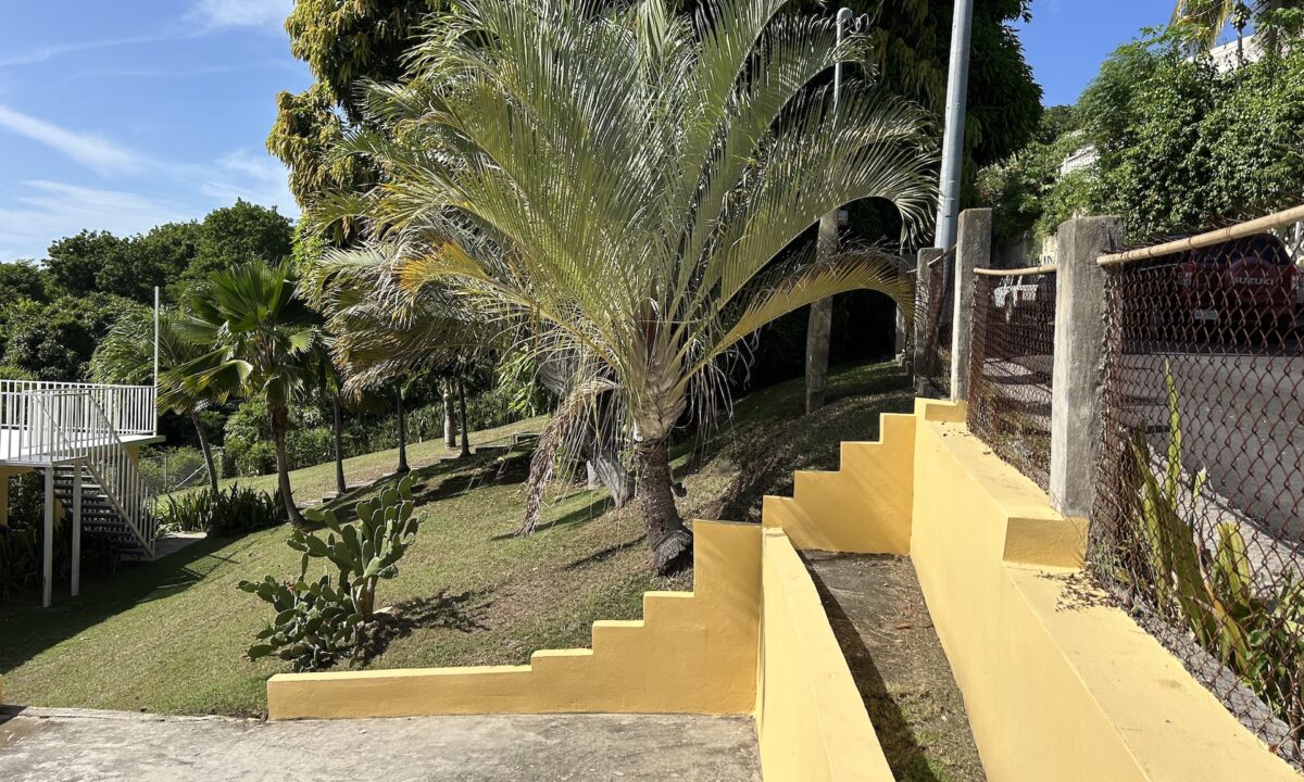Rainbow Realty, Vieques, PR